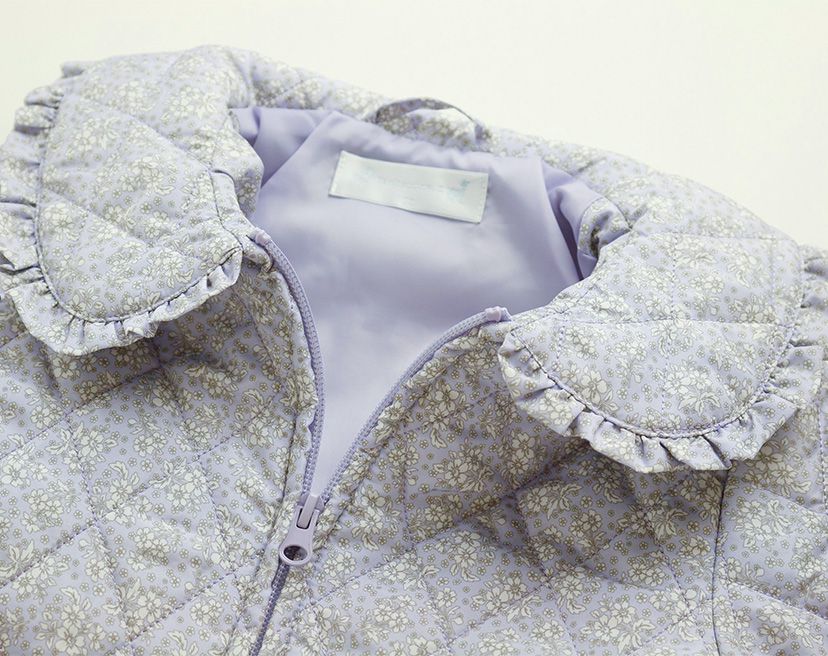 日本 Catherine Cottage - 荷葉領輕量鋪棉絎縫外套-小花-淺黃｜媽咪愛