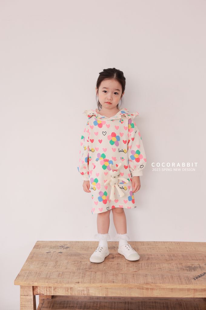 韓國 Coco rabbit - 滿版愛心印口袋連帽洋裝-白兔-淺粉｜媽咪愛