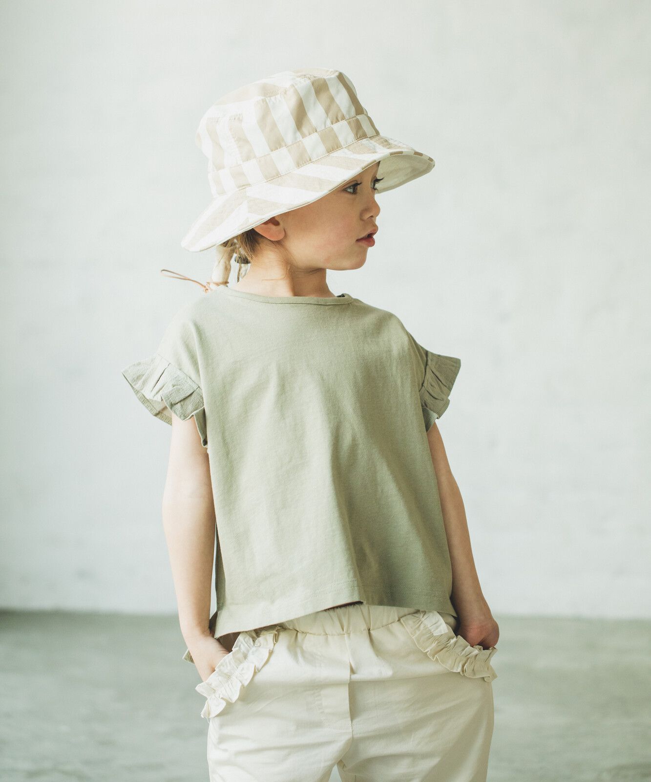 日本 PAIRMANON - 100%柔棉 拼接短T-袖口荷葉拼接-粉米｜媽咪愛