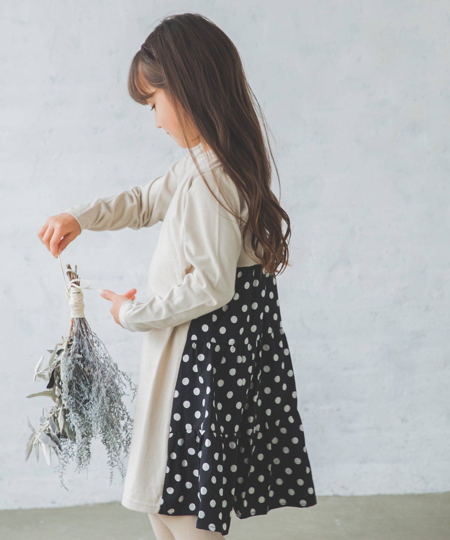 日本 PAIRMANON - 歐風拼接薄長袖洋裝-波普點點-杏x黑｜媽咪愛