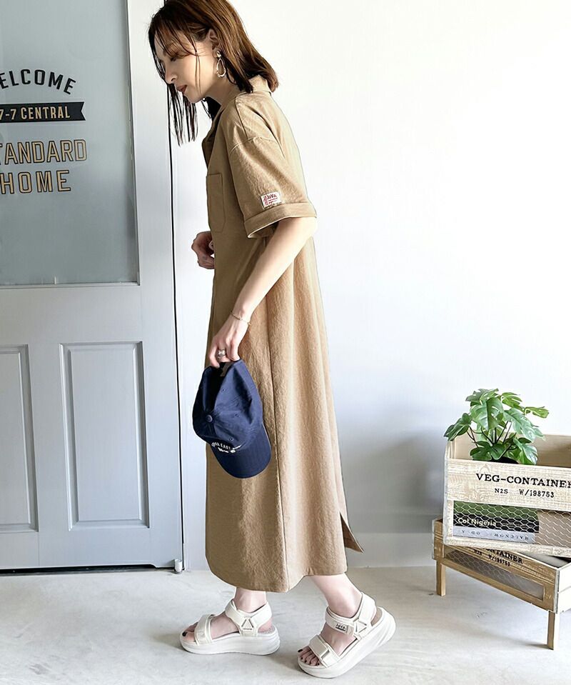 日本 Classical Elf - 酷甜工裝風拉鍊翻領洋裝-淺卡其｜媽咪愛