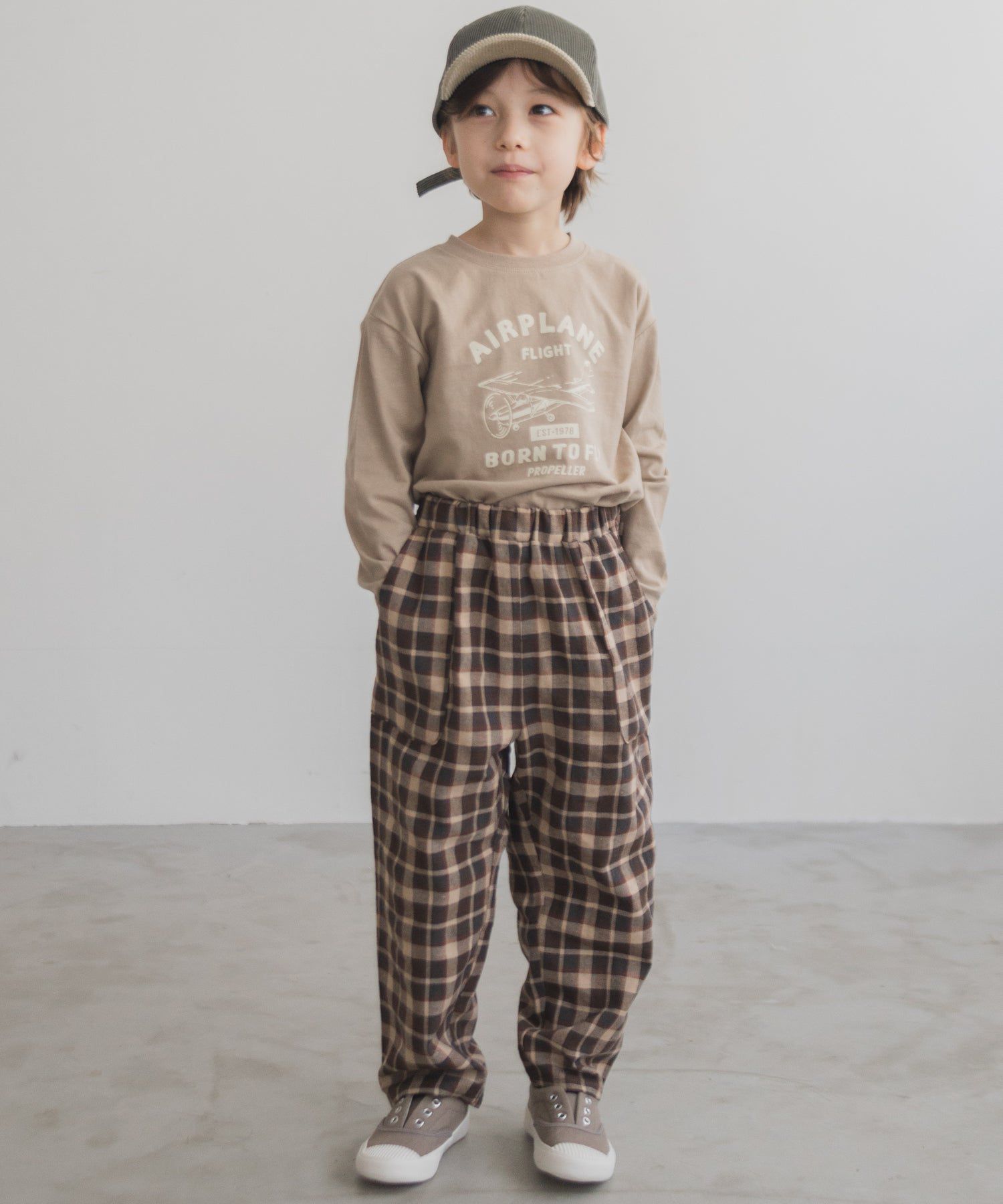 日本 PAIRMANON - 百搭鬆緊長褲-細直條紋-黑｜媽咪愛