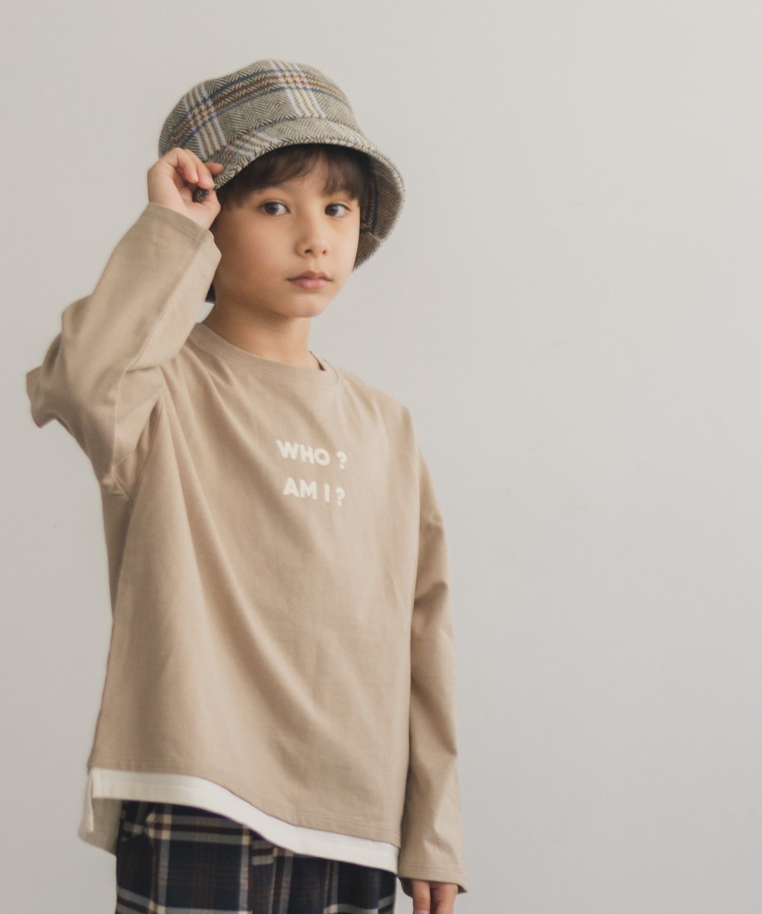 日本 PAIRMANON - 柔棉100% 圓領薄長袖上衣-袖撞色-摩卡x卡其｜媽咪愛