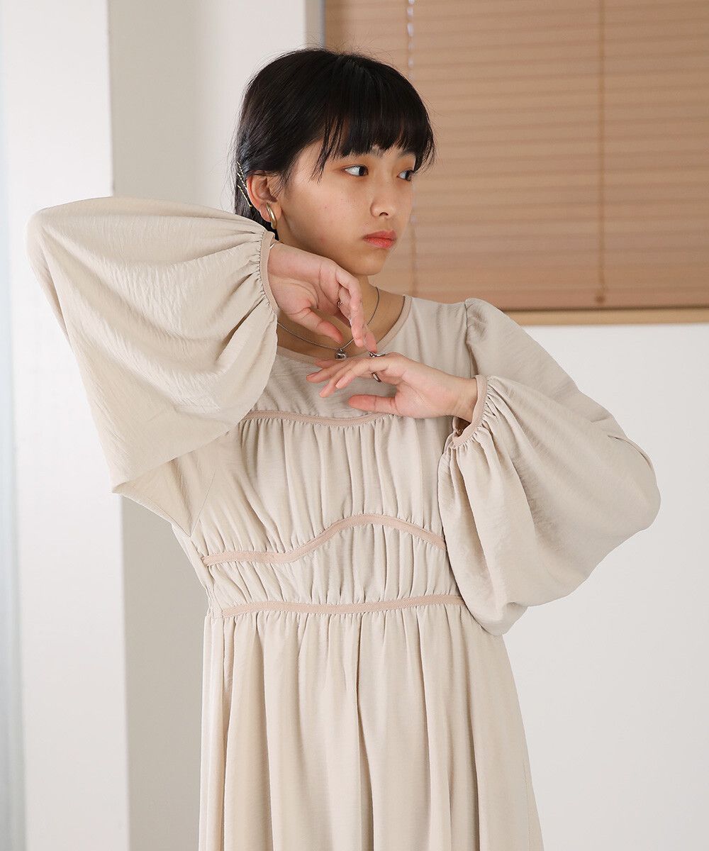 日本 Bab - 優雅桃心滾邊長袖洋裝-點點｜媽咪愛