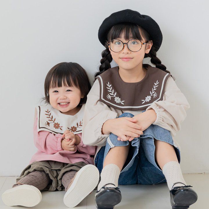 日本 Chil2 - 歐風文藝刺繡方領長袖上衣-煙燻綠｜媽咪愛