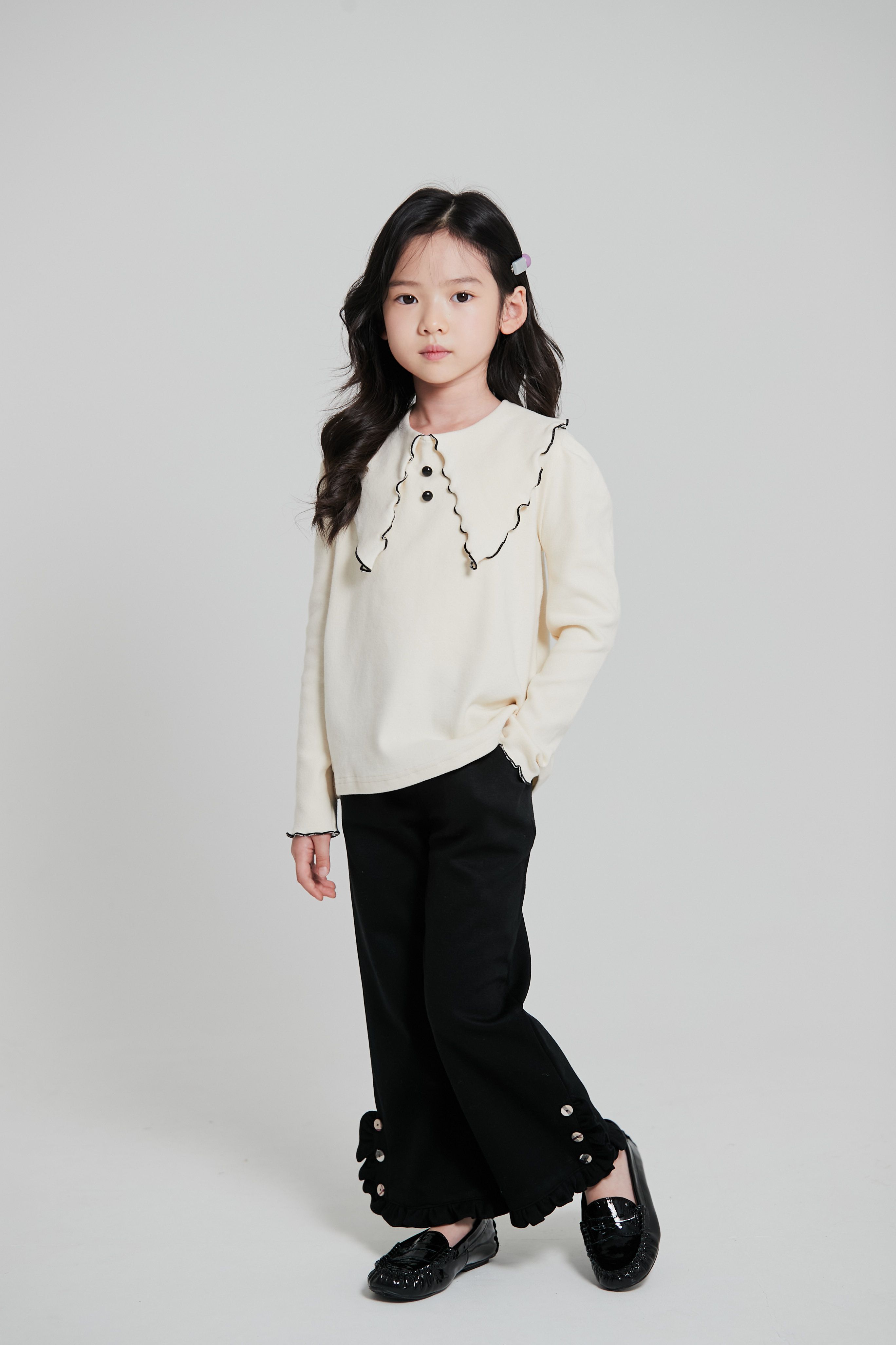 韓國 Coco Bang - 大片花邊翻領點綴上衣-象牙白｜媽咪愛